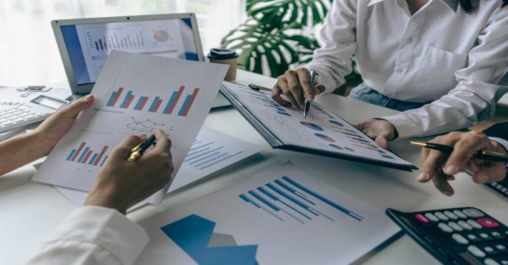 Strategic Financial Planning Model Development: Strategies & Tips